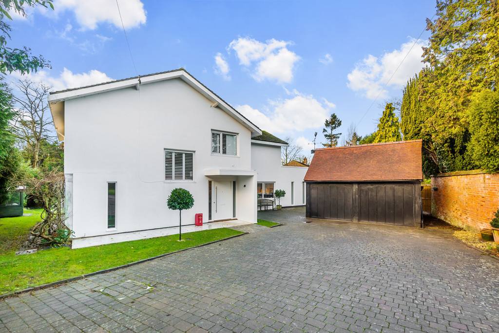 Duncroft Close, Reigate - 11661 - Move Revolution