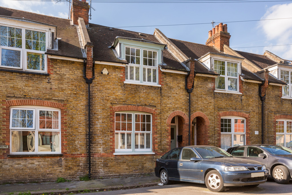 Station Approach, Station Approach, Coulsdon - 14254 - Move Revolution