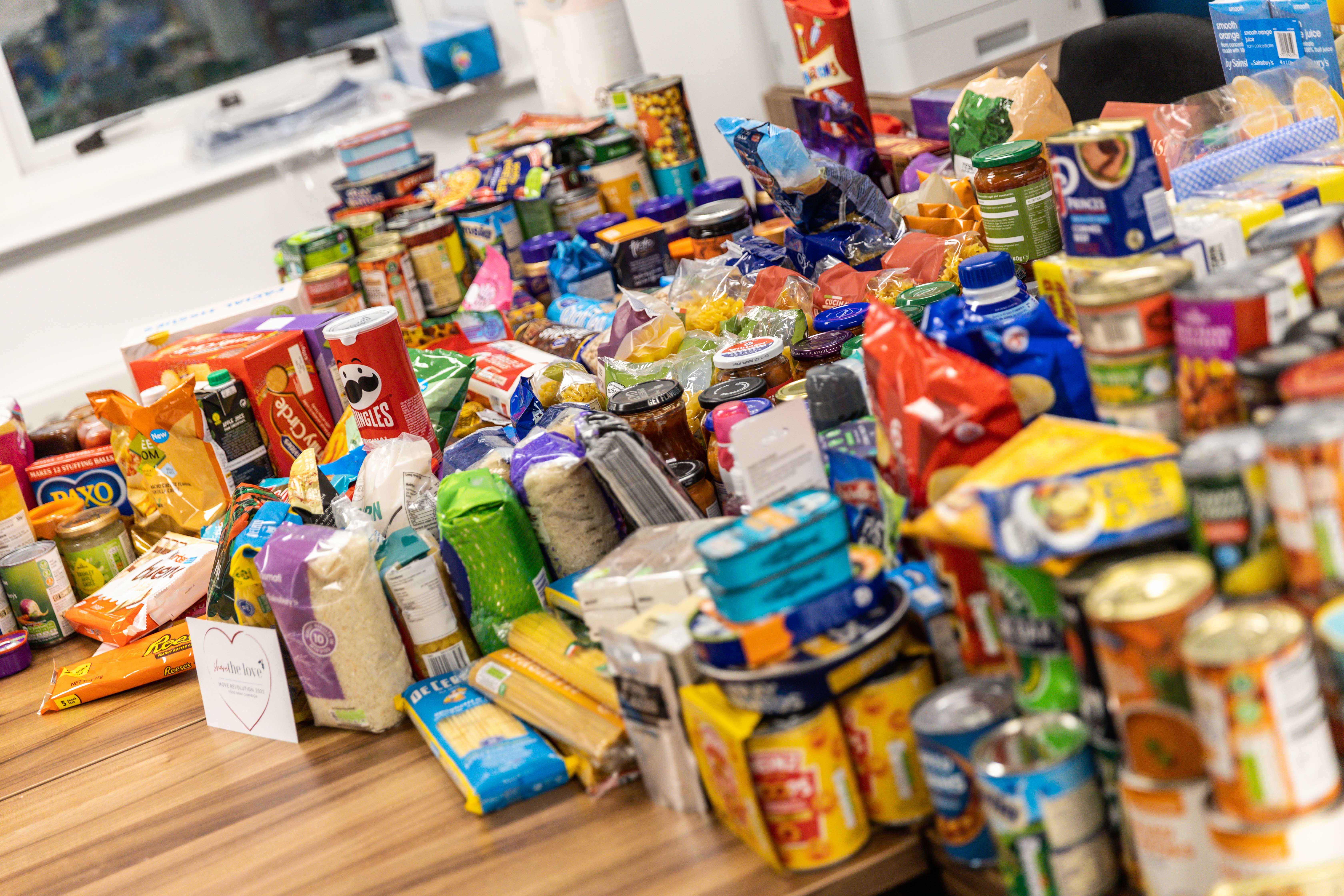 Share The Love Food Banks 2022 - Move Revolution